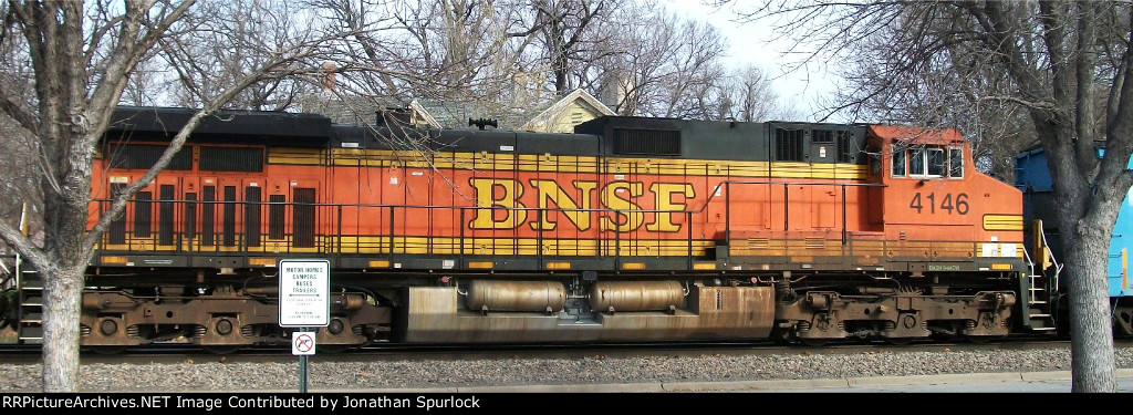 BNSF 4146, engineer's side,